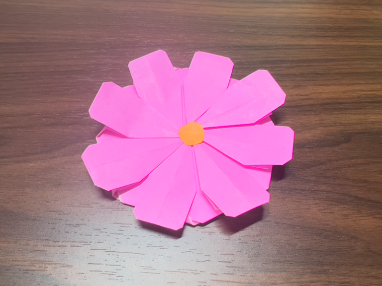 コスモス折り紙！作り方は簡単・9月の美しい花（全5種類）